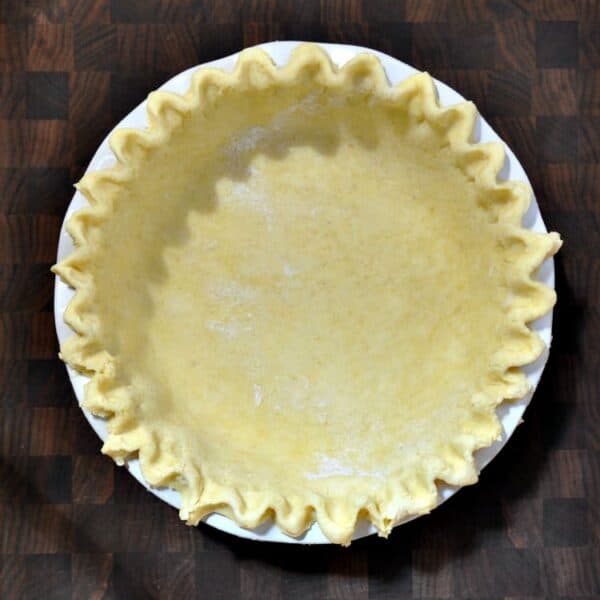 Fresh Strawberry Pie - Pinch and Swirl