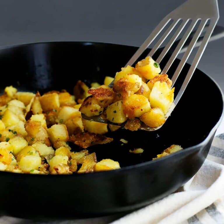 Skillet Potatoes (Crispy outside, creamy inside!) - Pinch and Swirl