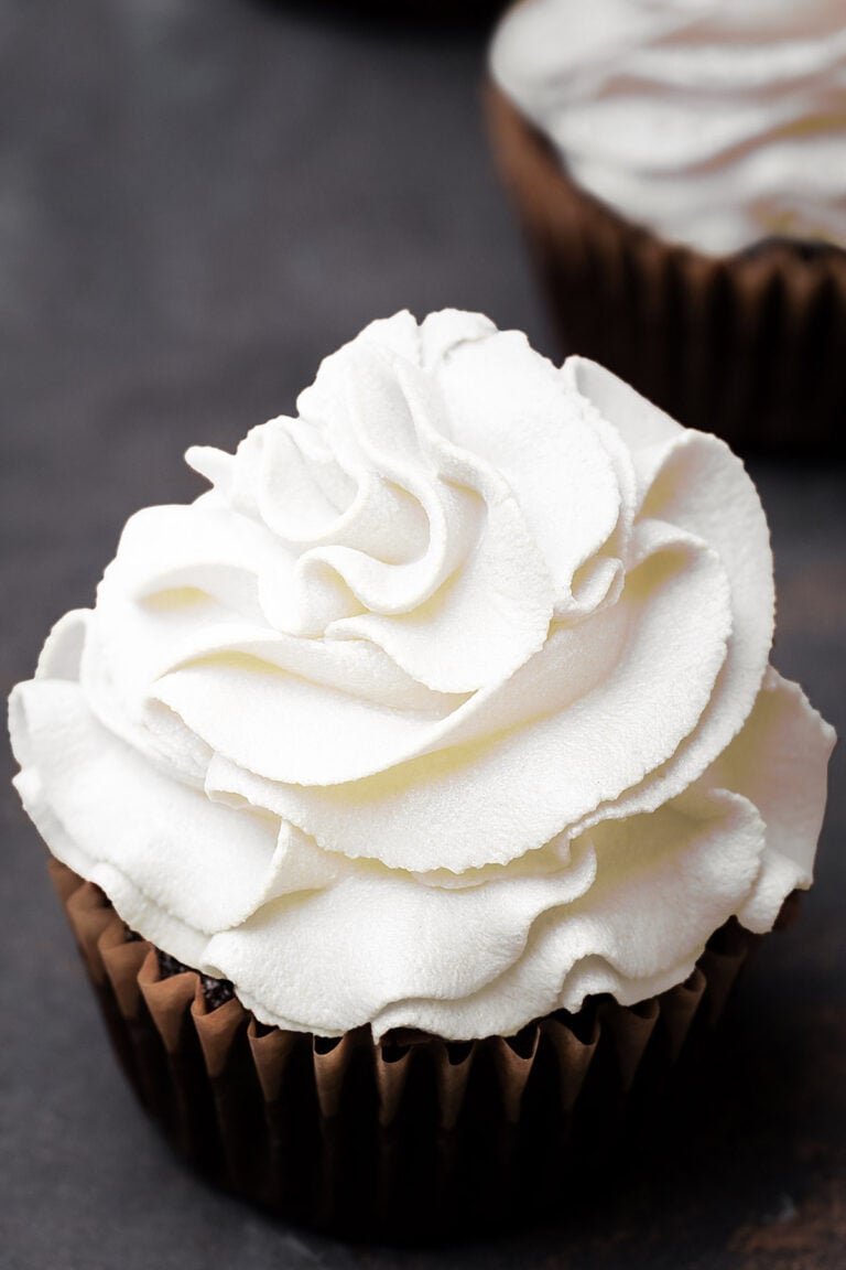 Stabilized Whipped Cream Frosting (5 minute recipe!) - Pinch and Swirl