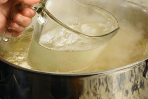 Bucatini Cacio e Pepe (No-Fail Method!) - Pinch and Swirl