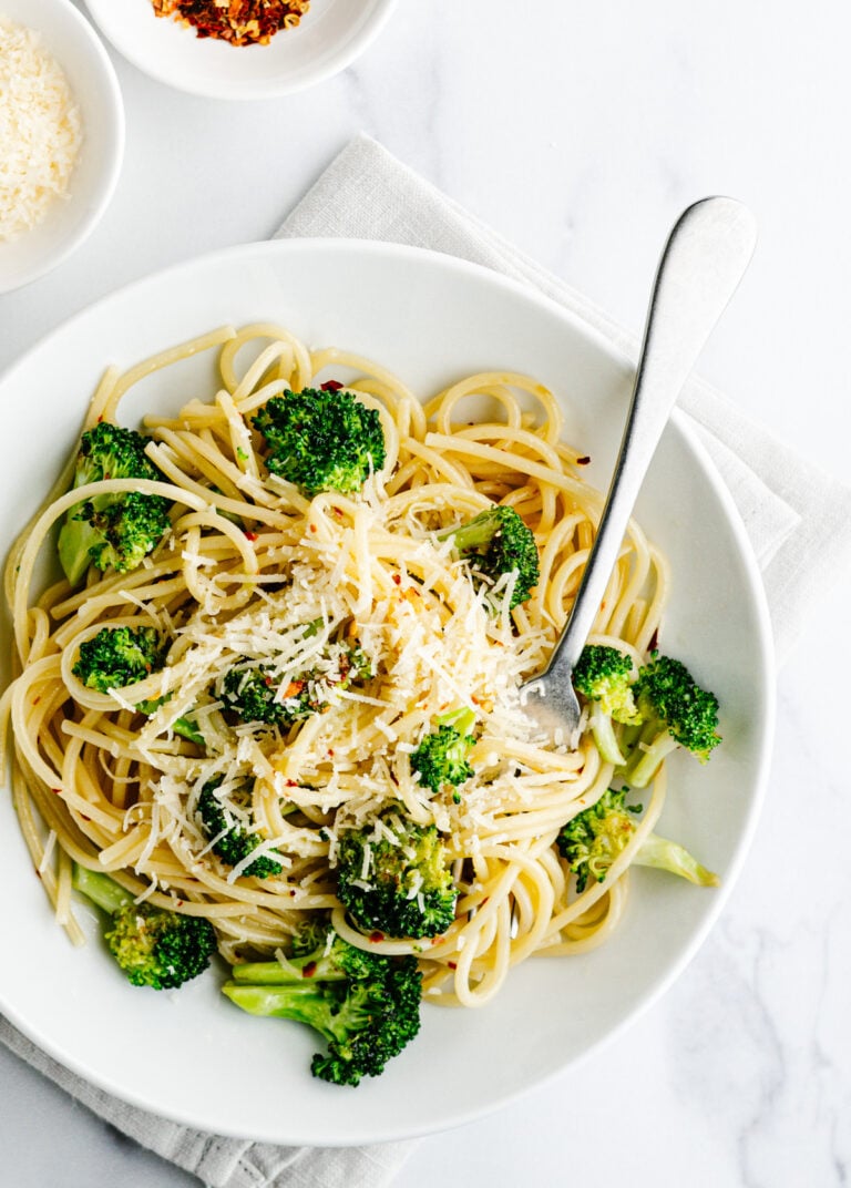 Broccoli Pasta (20 minute recipe!) - Pinch and Swirl