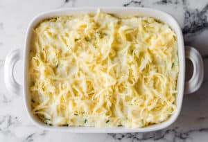 Cheesy Mashed Potatoes - Pinch and Swirl