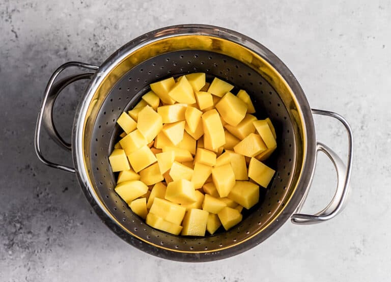 Cheesy Mashed Potatoes - Pinch and Swirl
