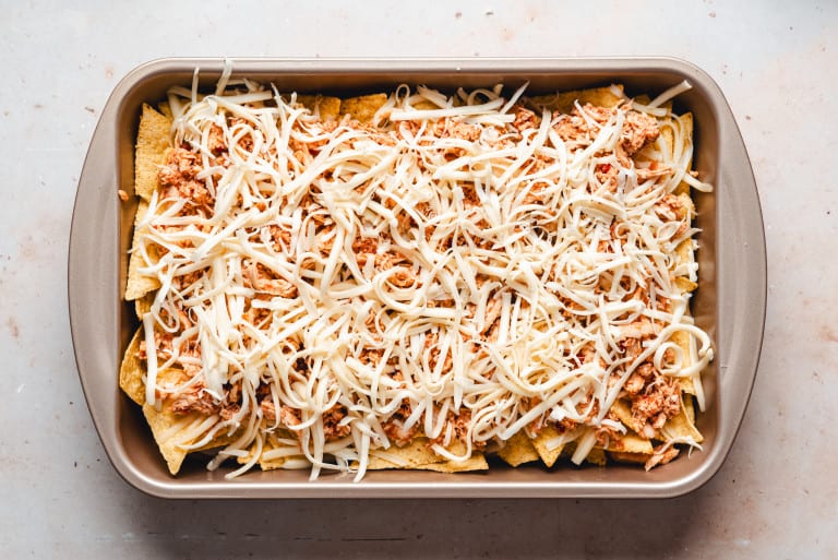 Easy Sheet Pan Shredded Chicken Nachos (Ready in 20 Minutes!) - Pinch ...
