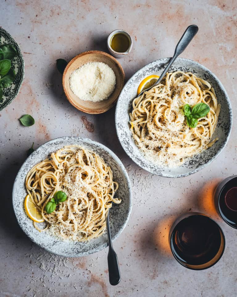 Lemon Basil Pasta (20 minute recipe!) - Pinch and Swirl