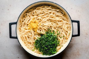Lemon Basil Pasta (20 minute recipe!) - Pinch and Swirl
