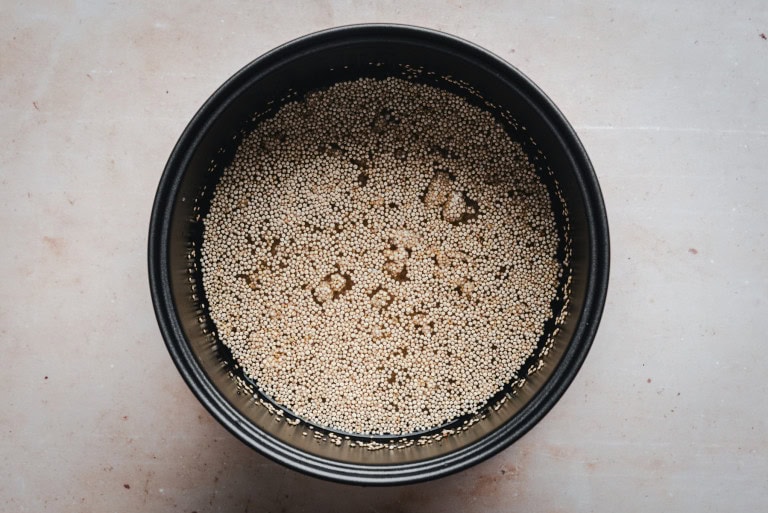 How To Cook Quinoa In A Rice Cooker - Pinch and Swirl